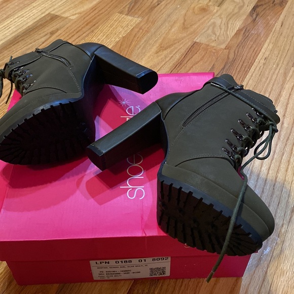 Shoe Dazzle | Shoes | Shoe Dazzle Olive Green Size School Girl Booties ...